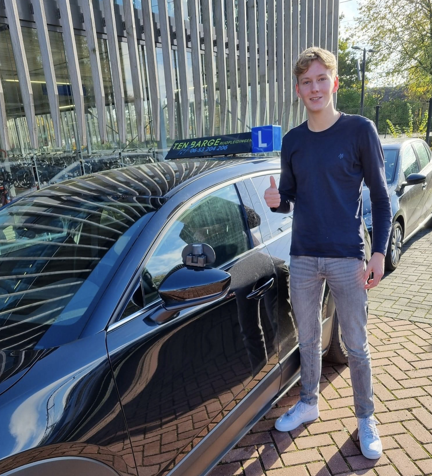 Daan is geslaagd voor zijn rijbewijs - Ten Barge Rijopleidingen